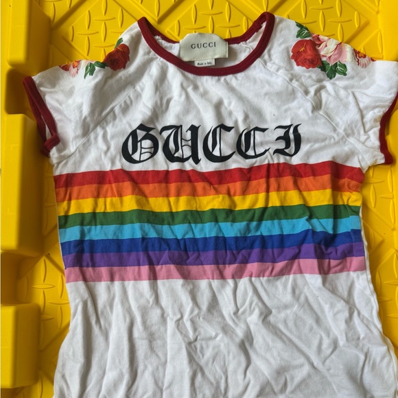 Gucci | Shirts & Tops | Gucci White And Red Short Sleeve Tee With ...